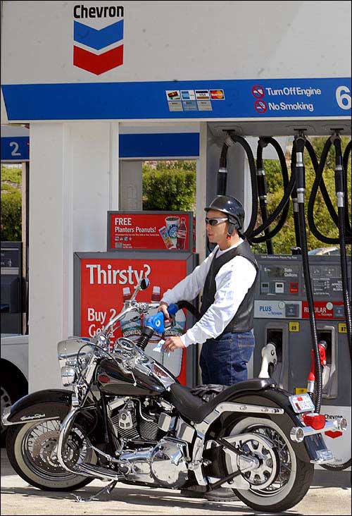 ChevronTexaco to buy rival Unocal | News, Sports, Jobs - Lawrence ...